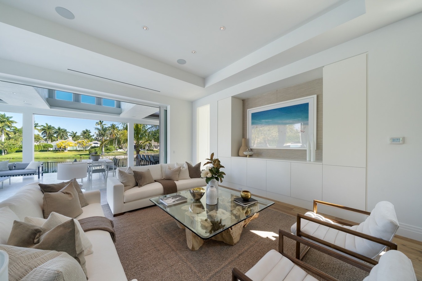 Types of Paint | Smith Plastering Inc.